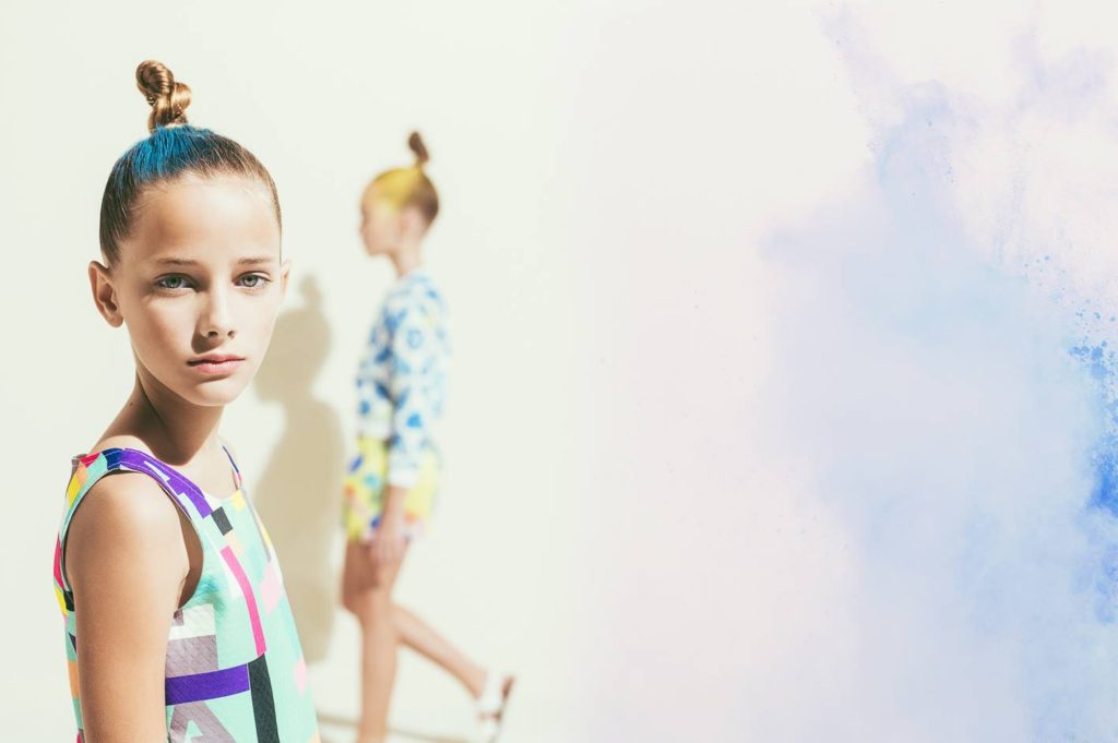 MEET THE MODEL JULIA MAYER - Les enfants à Paris