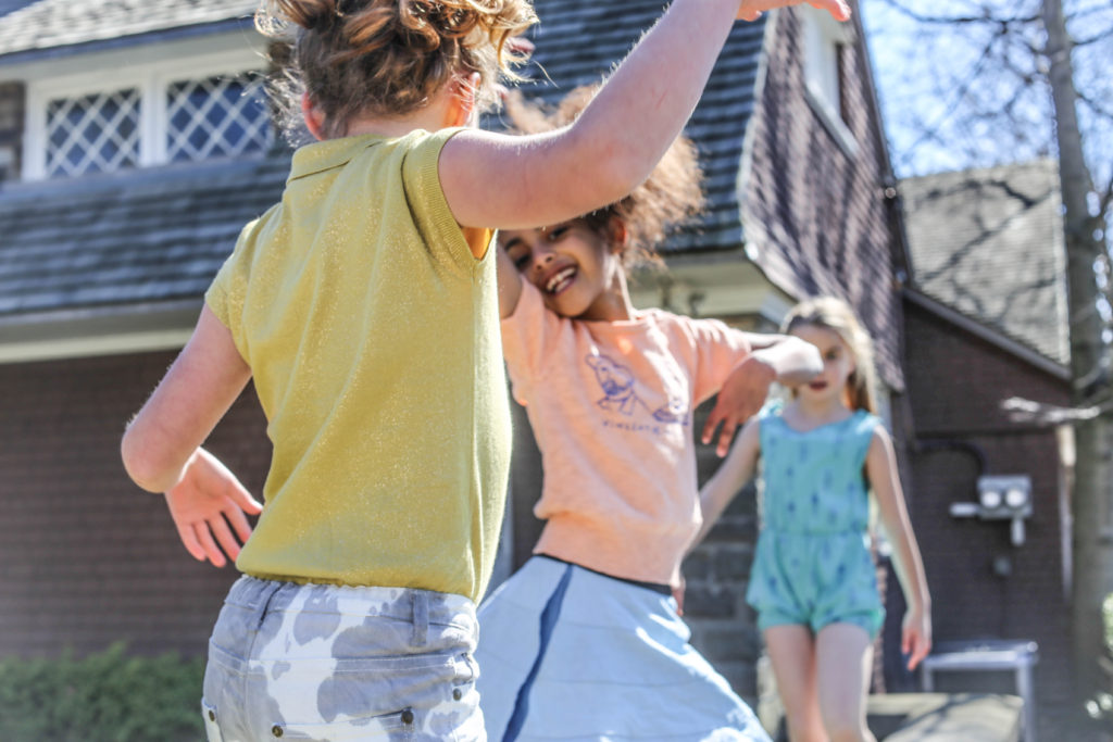 VIDEO GAMES, WHEN YOU CAN PLAY OUTSIDE? - Les enfants à Paris