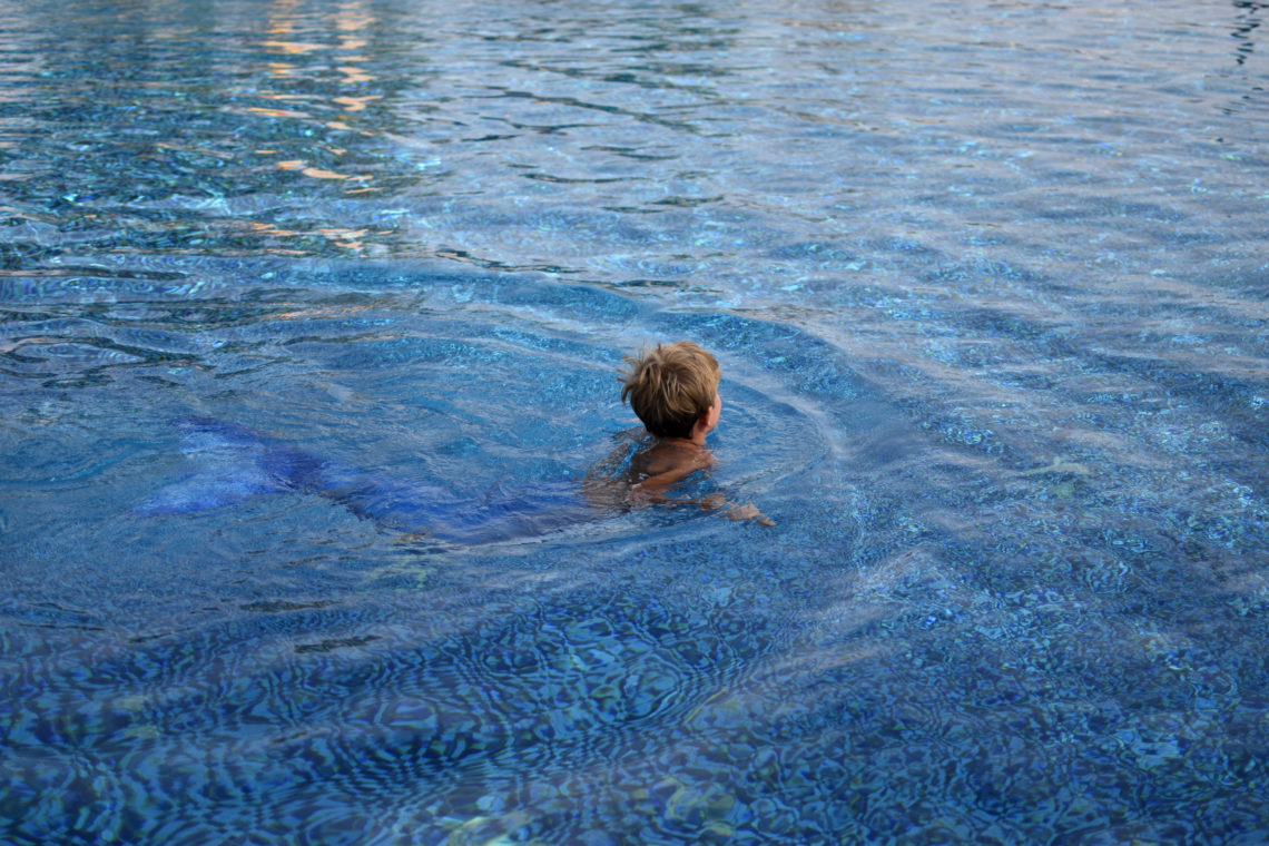 ALEXANDER THE MERMAN - Les enfants à Paris