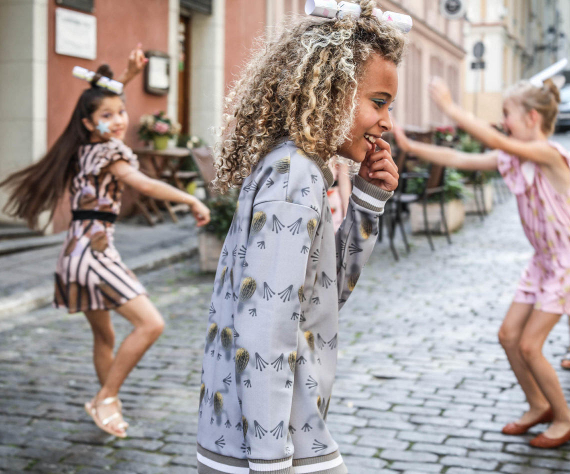 DANCING IN THE GRASS SS18 - Les enfants à Paris